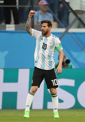 Tests confirm Messi suffers broken arm