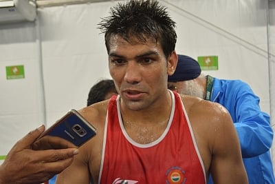 Boxer Manoj starts fan drive in UK for 2020 Olympics