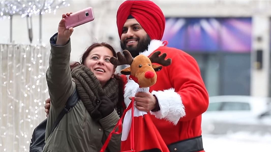 Christmas Santa Claus 2018- ‘Santa Singh’ Doing Bhangra in Canada Is ...