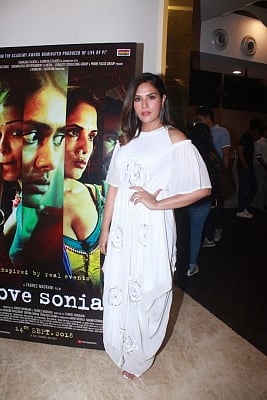 Richa meets law professors to prepare for her role