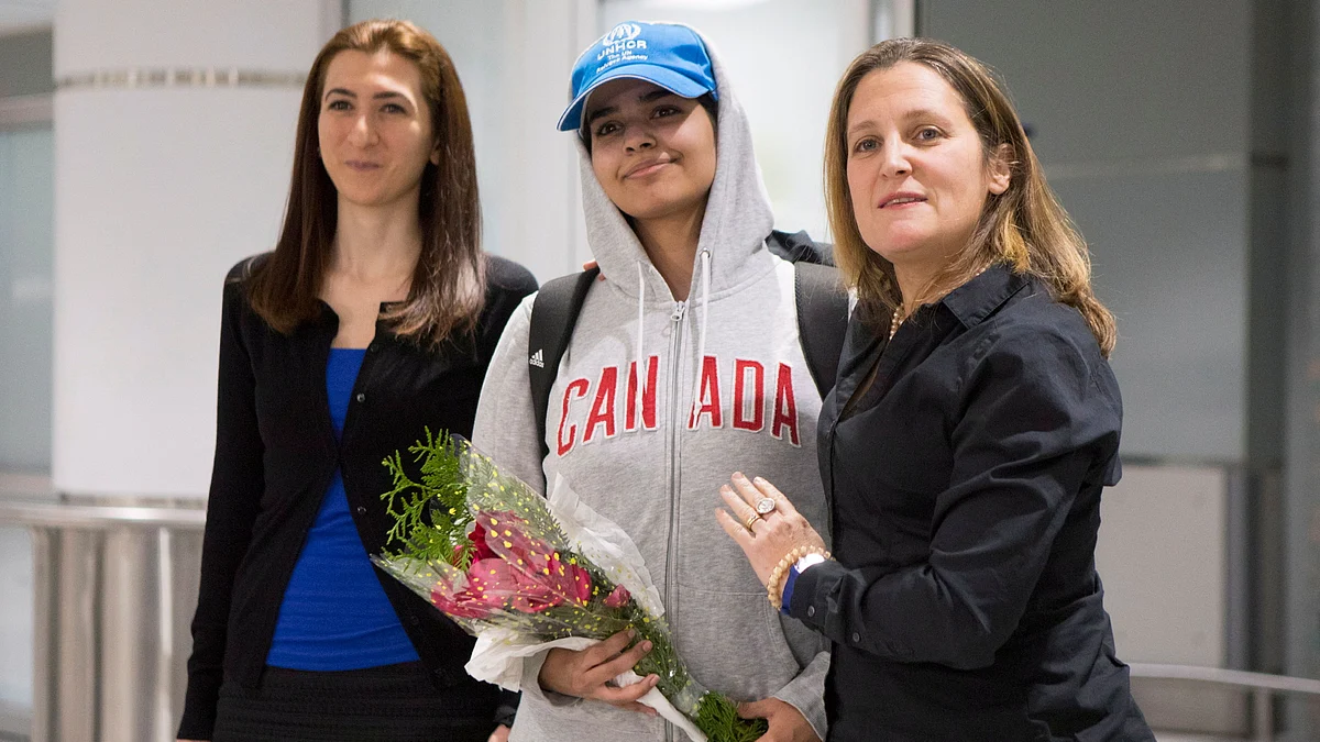 Rahaf Mohammed Alqunun Who Fled Saudi Arabia Reaches Her New Home in Canada