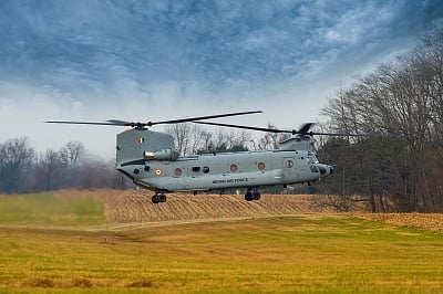 Chinook heavy lift helicopters ordered by IAF