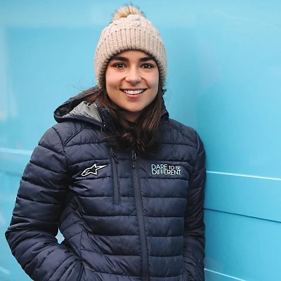 Jamie Chadwick leads MRF Challenge with a fine win