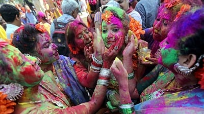 Dol Jatra/Holi celebrated with gaiety in West Bengal