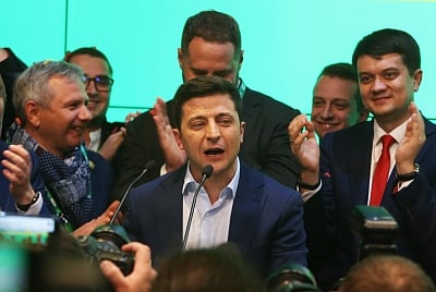 New Ukraine President announces elections