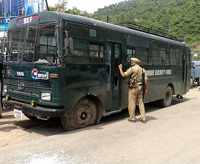 ALERT: BSF officer injured in LoC firing
