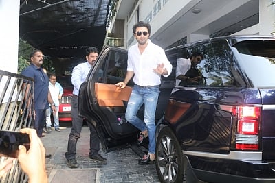 Don't have interest to get into controversy: Ranbir