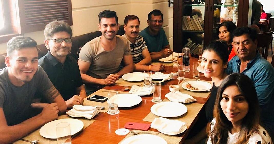 IPL 2019: Chahar Brothers, Deepak and Rahul Enjoy Family Lunch Before ...