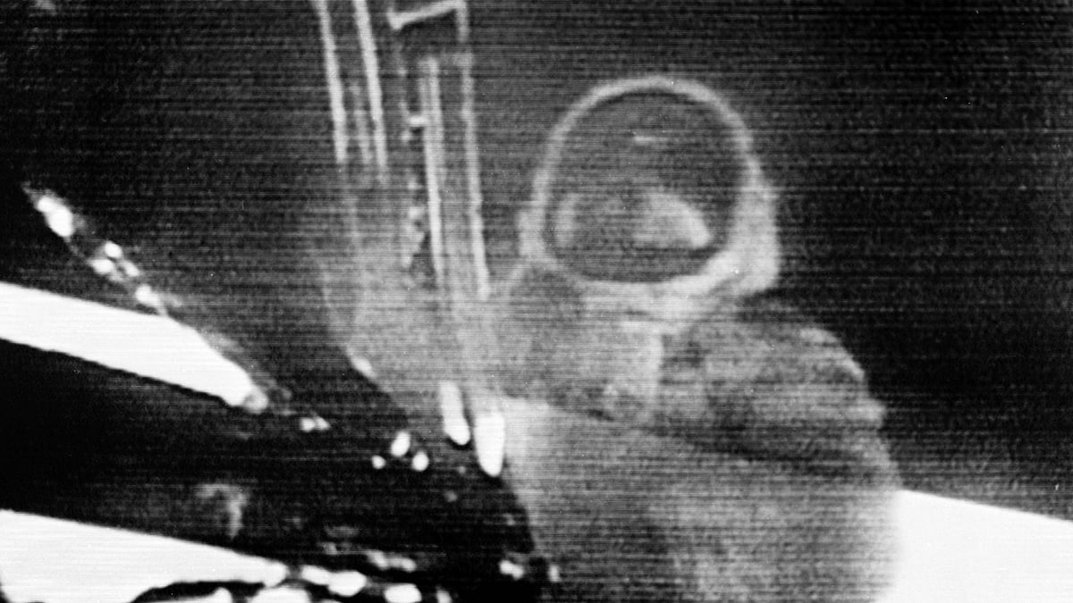 Neil Armstrong Birth Anniversary: Neil Armstrong’s Famous ‘One Small ...