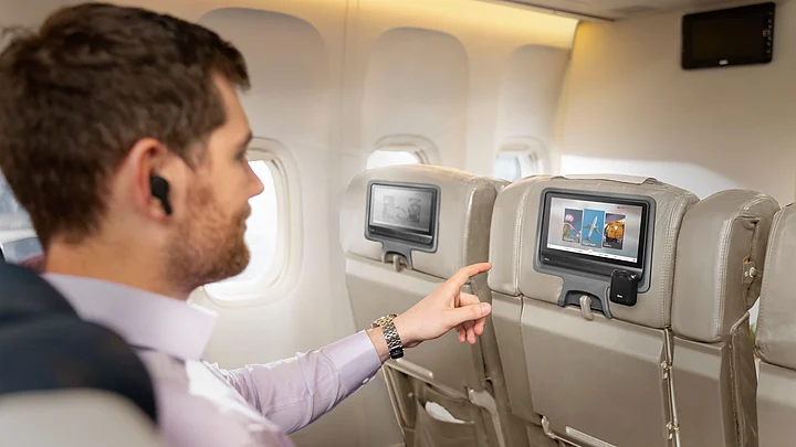 Bluetooth Headphones on Plane: This Adapter Will Convert In-Flight ...