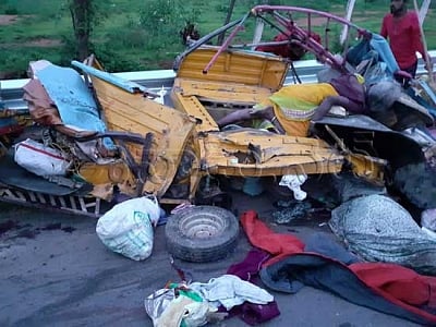 12 killed in truck-auto collision in Telangana