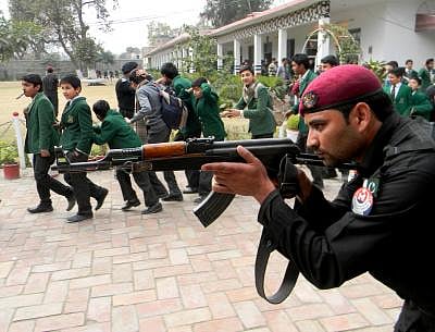 ALERT: Pak commandos trained in underwater combats enter Gulf of Kutch ...