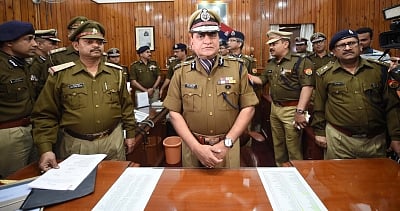 DGP pulls up cops over spurt in crime in Lucknow