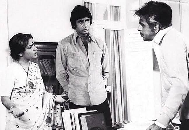 Rakhee Gulzar interview: Seclusion Has Been My Choice, Says Raakhee ...