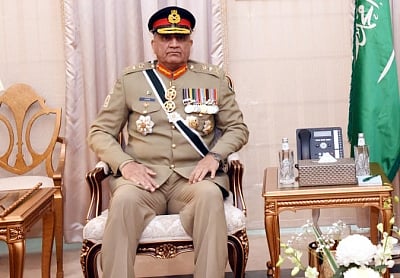 Meet Pak Army Chief General Qamar Javed Bajwa