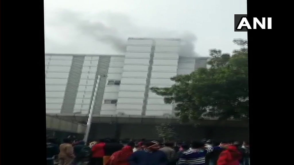 Fire Breaks out at ESIC Hospital in Noida, 4 Fire Tenders at Spot