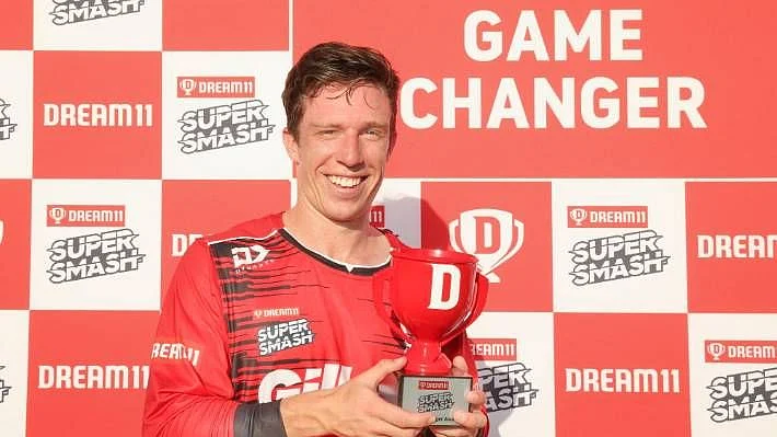 Leo Carter Becomes 4th Batsman in T20s to Hit 6 sixes in an Over