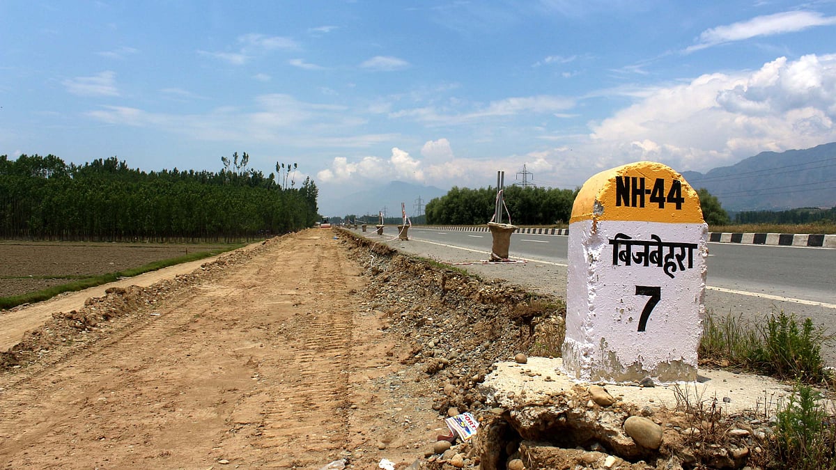 Emergency Landing Airstrip Being Built on NH-44 in South Kashmir