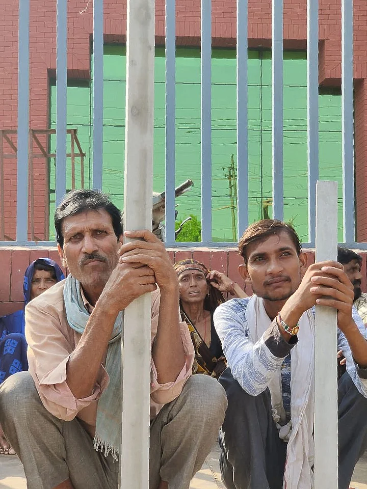 Ground Report: At Noida’s Labour Chowk, Migrant Labourers Return But ...