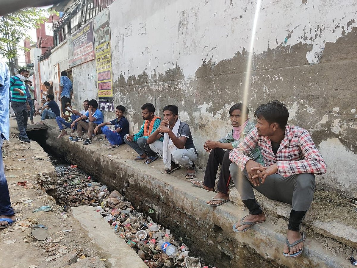 Ground Report: At Noida’s Labour Chowk, Migrant Labourers Return But ...