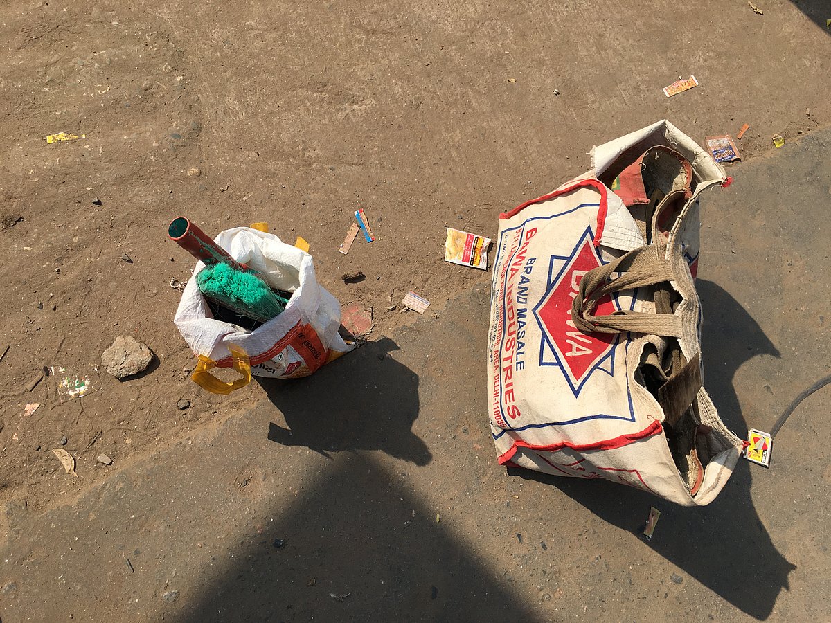 Ground Report: At Noida’s Labour Chowk, Migrant Labourers Return But ...