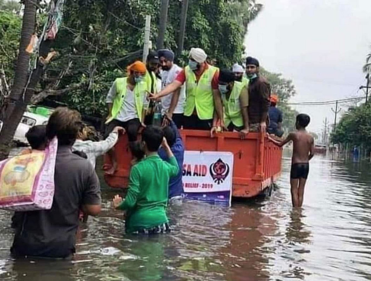 Fact Check of Images of Khalsa Aid Volunteers in Uttarakhand: U’Khand ...