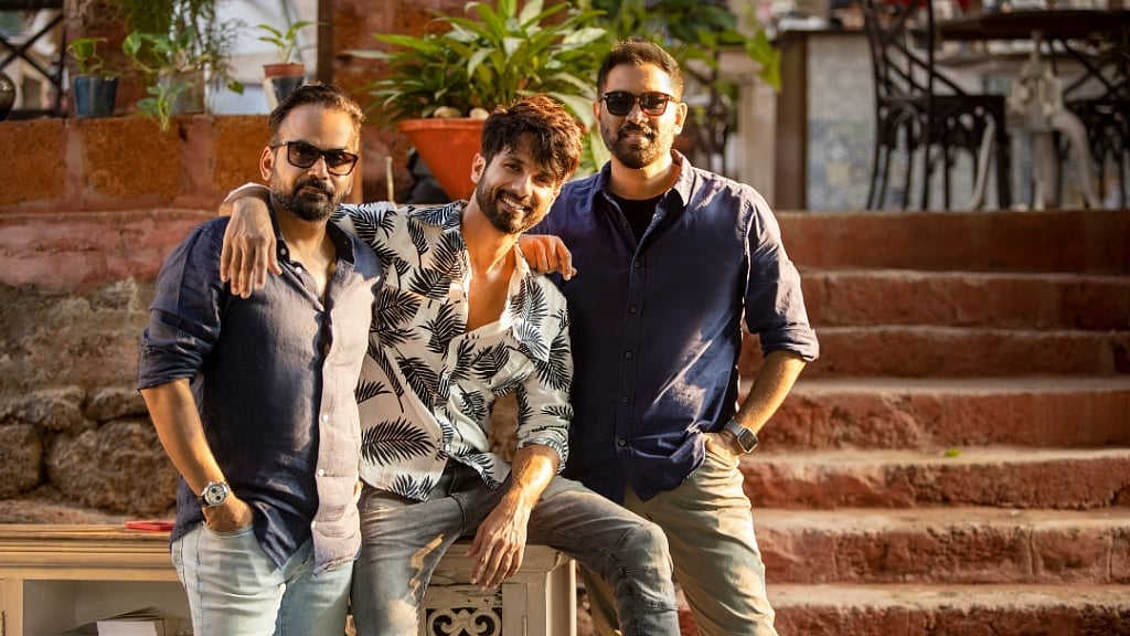 Shahid Kapoor To Make His Online Debut With a Series By The Family Man ...