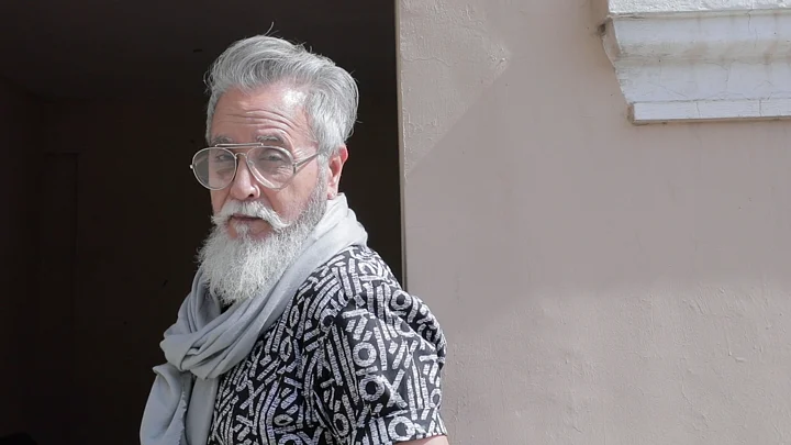 VIDEO | At 62, Dinesh Mohan lost almost 50kgs to become one of India's ...