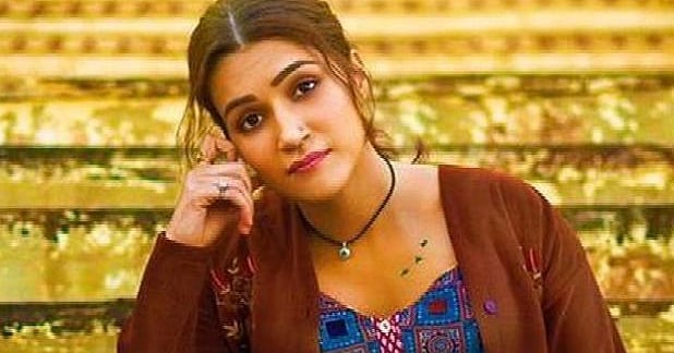 Review: Kriti Sanon's 'Mimi' Reduces Its Titular Character to a Sad ...