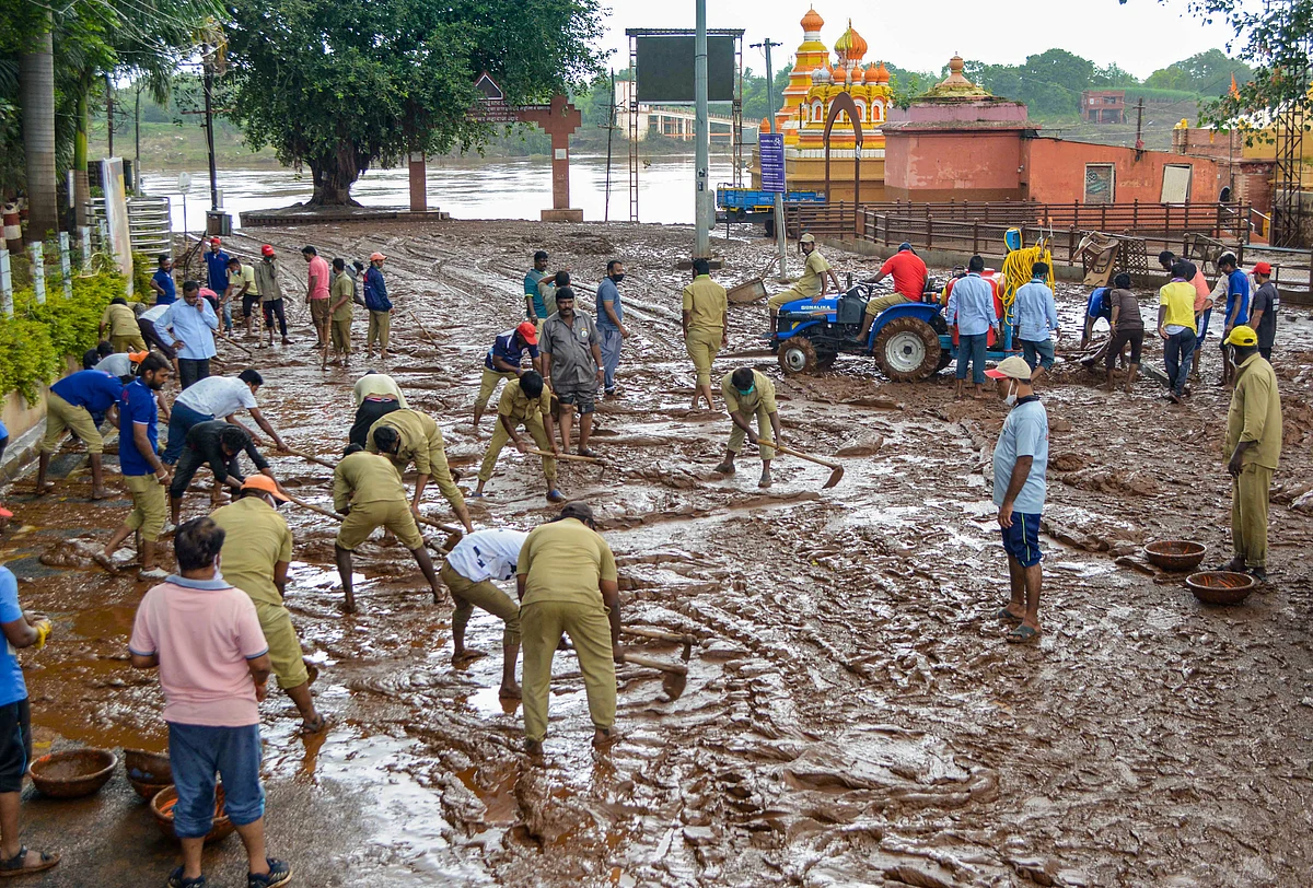 164 Dead After Landslides & Floods Ravage Maharashtra