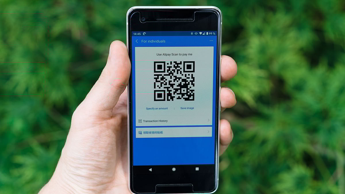 Scanning QR Codes in Restaurants: Why A Meal May Cost You Your Privacy