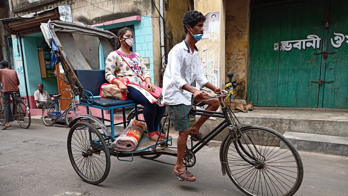 UP Rickshaw Puller Gets Tax Notice of Rs 3 Crore, Claims Fraud