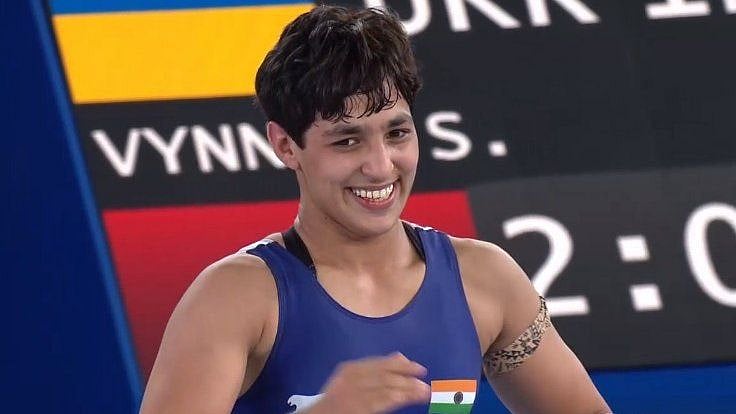 Wrestler Anshu Malik Becomes First Indian Woman to Make World ...