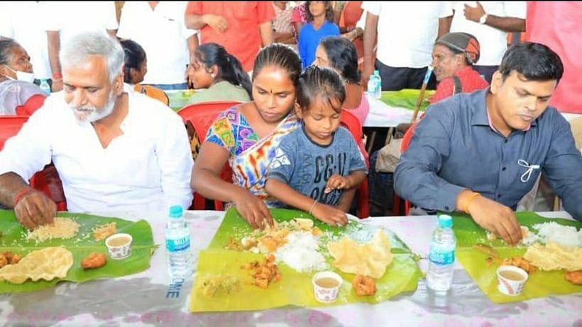 TN Minister Has Temple Meal With Narikurava Woman Who Was Denied Food There