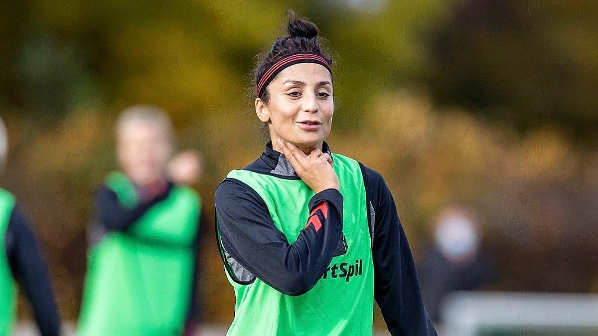 Nadia Nadim, Footballer Who Fled Afghanistan, Becomes Doctor