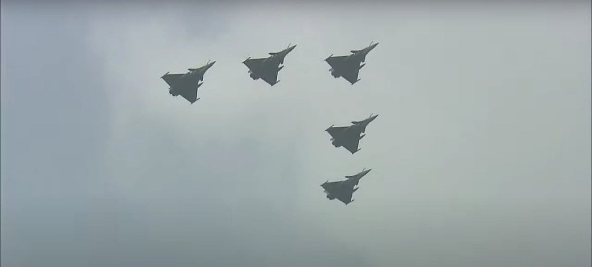 Republic Day Parade Features Grand IAF Flypast: A Look at Some of the ...