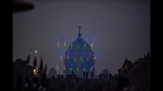 BotLab Dynamics – The Startup Behind 'Dazzling' Drone Show at Beating ...