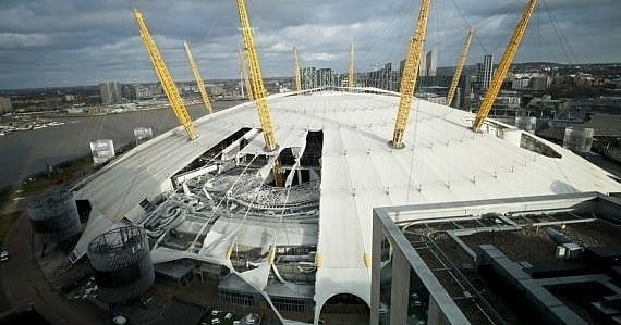 Record Winds Caused by Storm Eunice Shred Roof of London's O2 Arena