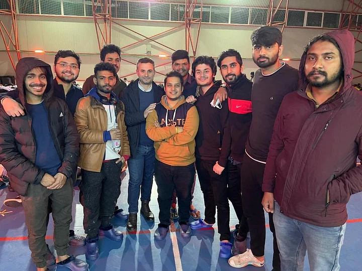 'He Had an Arrogant Tone': Romanian Mayor on Verbal Spat With Scindia ...