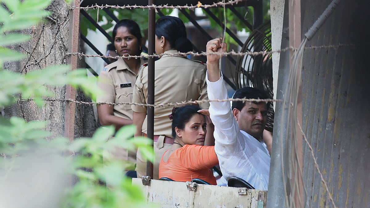 Navneet, Ravi Rana 'Crossed the Line' but Not Enough To Invoke Sedition ...