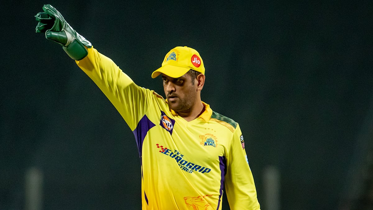 MS Dhoni Returns as Captain Of CSK & Begins With Win vs SRH; Twitter's ...