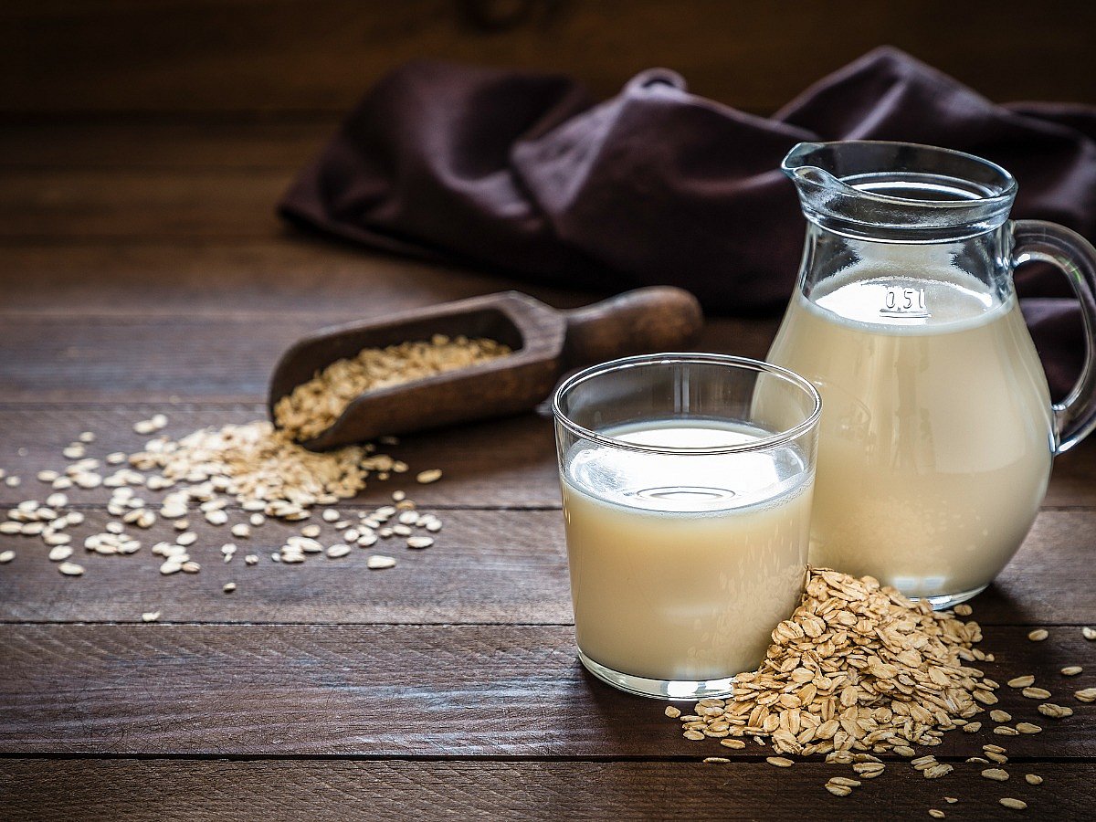 How to Make Oat Milk, and Its Benefits