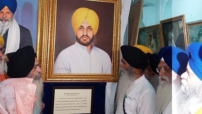 Portrait of Ex-Punjab CM Beant Singh’s Assassin Installed in Golden ...