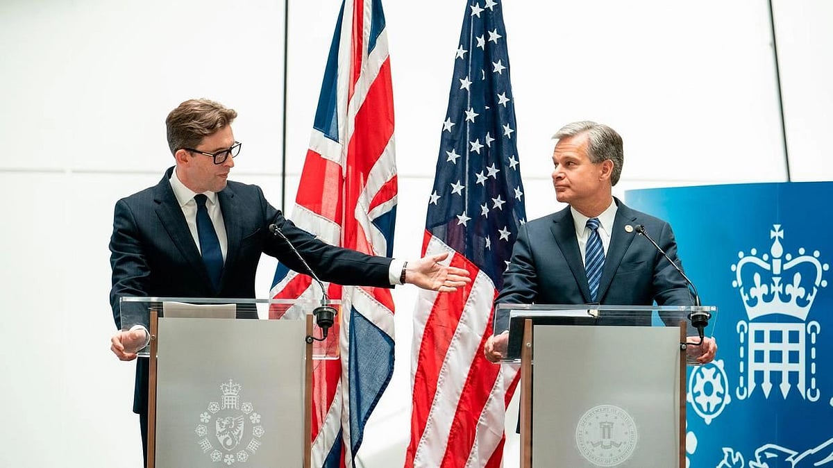 In Joint Address, FBI and MI5 Flag Chinese Espionage Threat