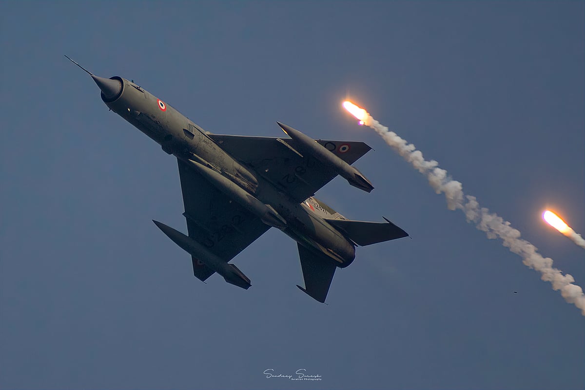 Analyzing the MiG-21: India's Reliable Fighter That's Running Out of Time