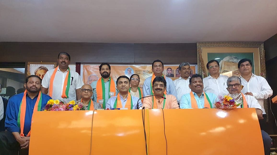 Eight Goa Congress MLAs, Including Digambar Kamat, Michael Lobo set to ...