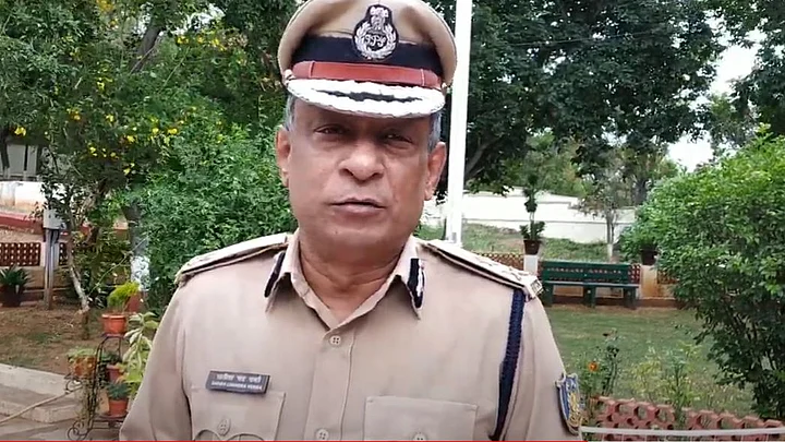 IPS Officer Who Probed Ishrat Jahan Case Dismissed a Month Before His ...