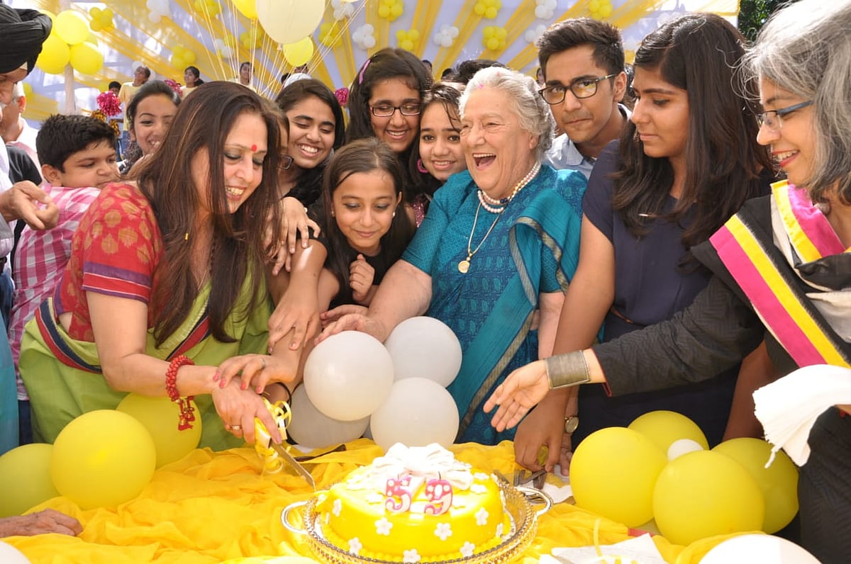 'Curious, Joyous, Upright': Springdales School's Founder Rajni Kumar No ...