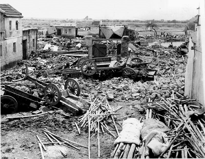 Morbi Bridge Collapse Brings Back Horrors of 1979 Dam Burst – World's ...