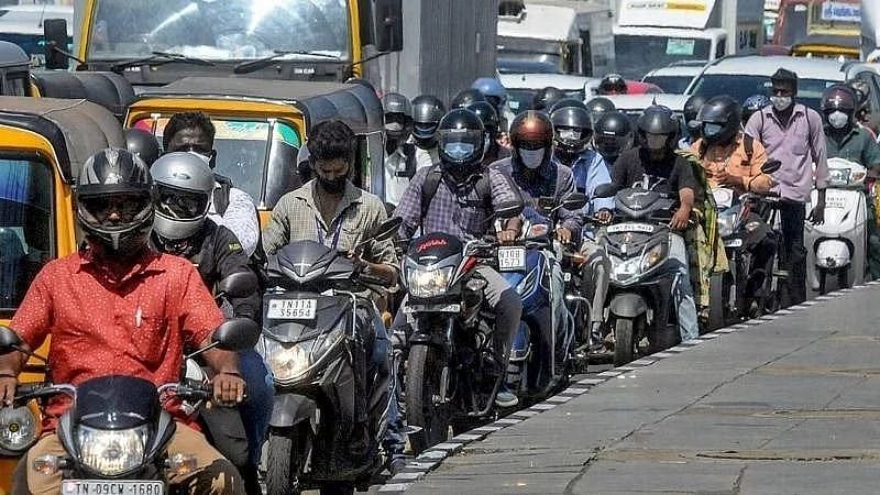 Why Is Delhi Choking? It’s Not What You Think! Two Wheelers Are a Major ...